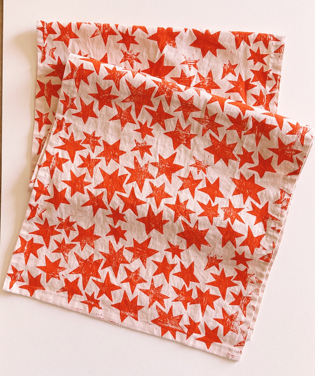 Orange Stars on Blush Table Runner – mrs.mandolin